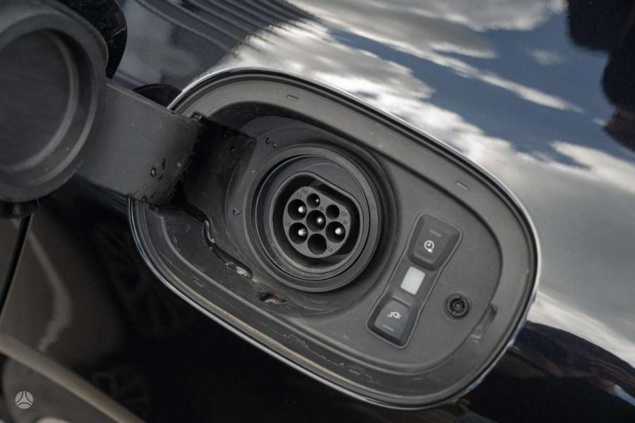 Melns Porsche Panamera 2021 Viļņa, ar dzinēja tilpumu 3.00 L un nobraukumu 68 tūkst. km par 75000 €, foto 13 vietnē AUTOMOTO.COM.LV