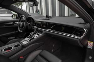 Melns Porsche Panamera 2021 Viļņa, ar dzinēja tilpumu 3.00 L un nobraukumu 68 tūkst. km par 75000 €, foto 17 vietnē AUTOMOTO.COM.LV