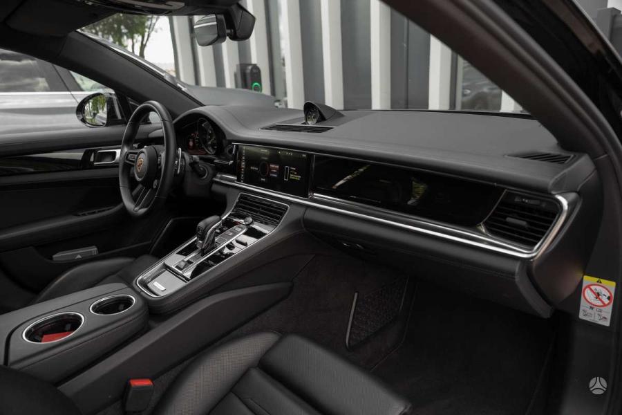 Melns Porsche Panamera 2021 Viļņa, ar dzinēja tilpumu 3.00 L un nobraukumu 68 tūkst. km par 75000 €, foto 17 vietnē AUTOMOTO.COM.LV