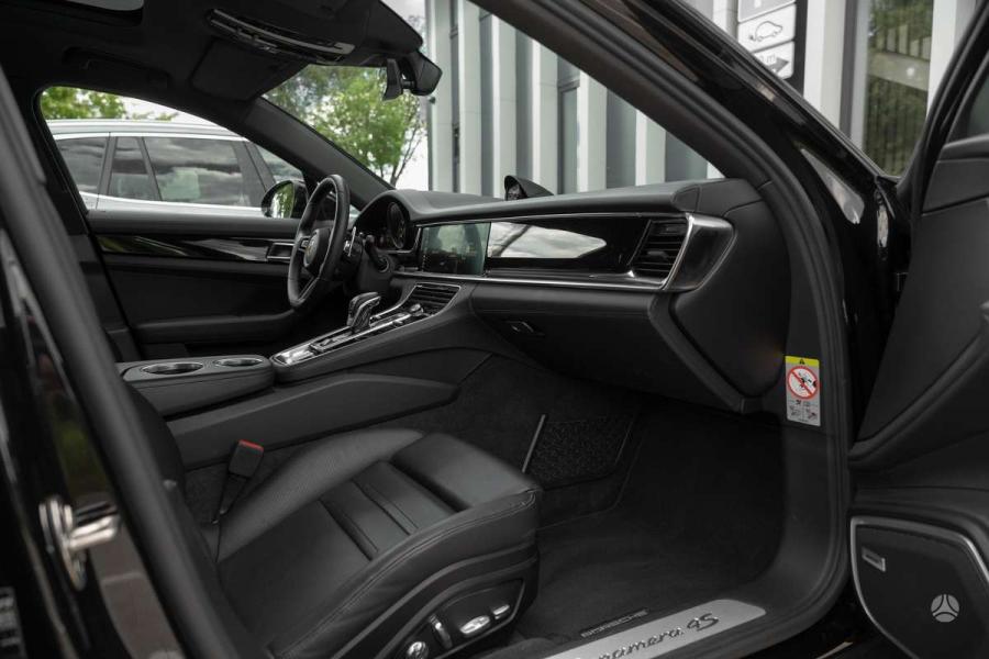 Melns Porsche Panamera 2021 Viļņa, ar dzinēja tilpumu 3.00 L un nobraukumu 68 tūkst. km par 75000 €, foto 18 vietnē AUTOMOTO.COM.LV