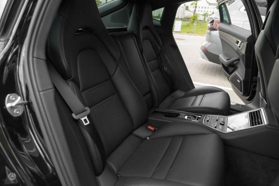Melns Porsche Panamera 2021 Viļņa, ar dzinēja tilpumu 3.00 L un nobraukumu 68 tūkst. km par 75000 €, foto 19 vietnē AUTOMOTO.COM.LV