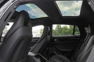 Melns Porsche Panamera 2021 Viļņa, ar dzinēja tilpumu 3.00 L un nobraukumu 68 tūkst. km par 75000 €, foto 21 vietnē AUTOMOTO.COM.LV
