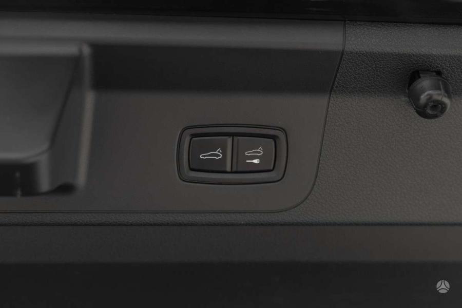 Melns Porsche Panamera 2021 Viļņa, ar dzinēja tilpumu 3.00 L un nobraukumu 68 tūkst. km par 75000 €, foto 23 vietnē AUTOMOTO.COM.LV