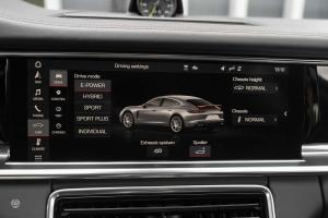 Melns Porsche Panamera 2021 Viļņa, ar dzinēja tilpumu 3.00 L un nobraukumu 68 tūkst. km par 75000 €, foto 32 vietnē AUTOMOTO.COM.LV