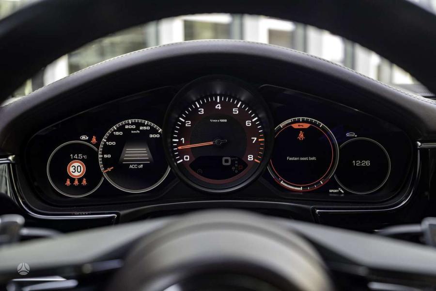 Melns Porsche Panamera 2021 Viļņa, ar dzinēja tilpumu 2.89 L un nobraukumu 170 tūkst. km par 59500 €, foto 28 vietnē AUTOMOTO.COM.LV