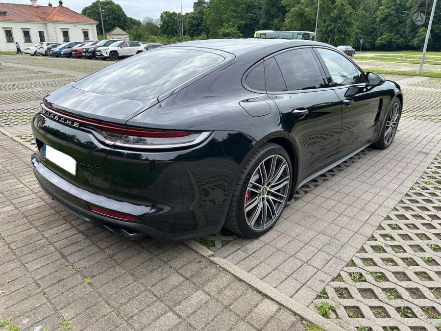 Black Porsche Panamera 2021 in Kaunas, with an engine capacity of 2.89 L and mileage of 84 thousand km for 84900 €, photo 4 on AUTOMOTO.COM.LV