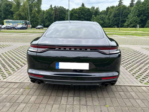 Black Porsche Panamera 2021 in Kaunas, with an engine capacity of 2.89 L and mileage of 84 thousand km for 84900 €, photo 5 on AUTOMOTO.COM.LV