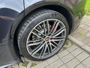 Black Porsche Panamera 2021 in Kaunas, with an engine capacity of 2.89 L and mileage of 84 thousand km for 84900 €, photo 11 on AUTOMOTO.COM.LV