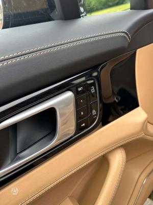 Black Porsche Panamera 2021 in Kaunas, with an engine capacity of 2.89 L and mileage of 84 thousand km for 84900 €, photo 14 on AUTOMOTO.COM.LV