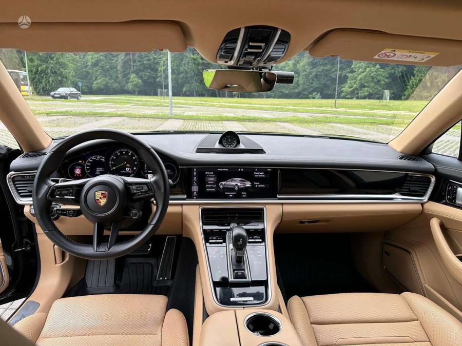 Black Porsche Panamera 2021 in Kaunas, with an engine capacity of 2.89 L and mileage of 84 thousand km for 84900 €, photo 16 on AUTOMOTO.COM.LV