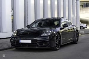 Black Porsche Panamera 2021 in Vilnius, with an engine capacity of 2.89 L and mileage of 170 thousand km for 57900 €, photo  on AUTOMOTO.COM.LV