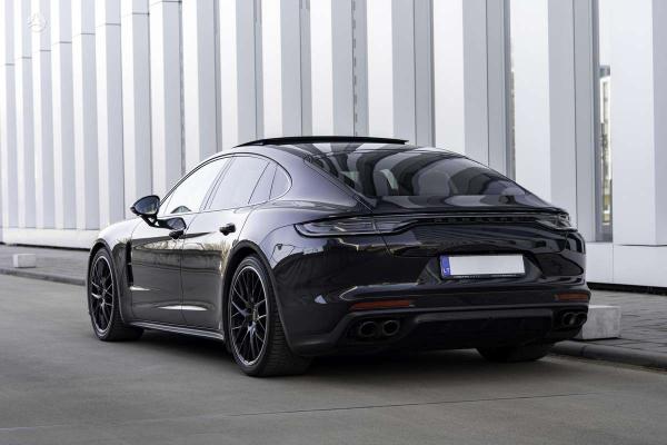 Melns Porsche Panamera 2021 Viļņa, ar dzinēja tilpumu 2.89 L un nobraukumu 170 tūkst. km par 57900 €, foto 3 vietnē AUTOMOTO.COM.LV