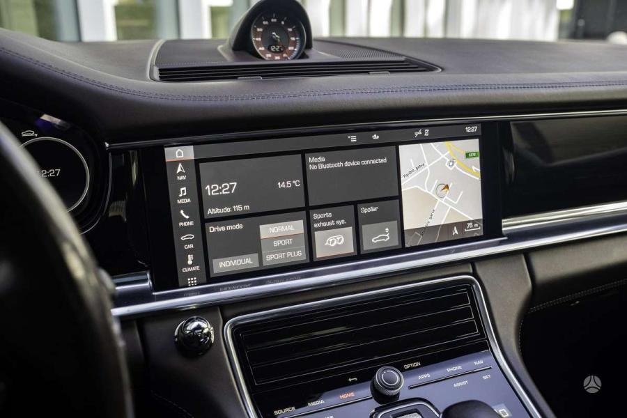 Black Porsche Panamera 2021 in Vilnius, with an engine capacity of 2.89 L and mileage of 170 thousand km for 57900 €, photo 33 on AUTOMOTO.COM.LV