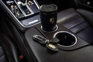 Black Porsche Panamera 2021 in Vilnius, with an engine capacity of 2.89 L and mileage of 170 thousand km for 57900 €, photo 39 on AUTOMOTO.COM.LV