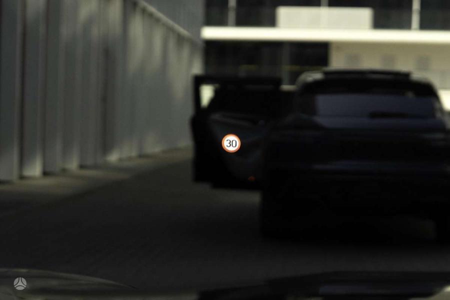 Black Porsche Panamera 2021 in Vilnius, with an engine capacity of 2.89 L and mileage of 170 thousand km for 57900 €, photo 41 on AUTOMOTO.COM.LV