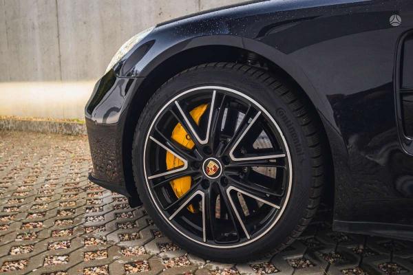 Melns Porsche Panamera 2022 Viļņa, ar dzinēja tilpumu 4.00 L un nobraukumu 42 tūkst. km par 98000 €, foto 9 vietnē AUTOMOTO.COM.LV