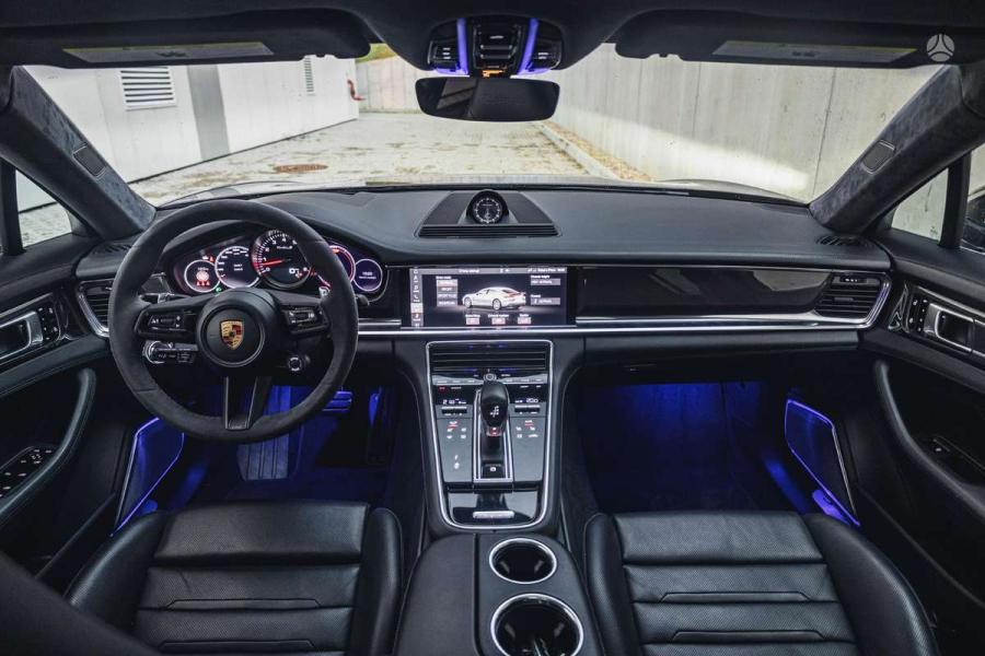 Melns Porsche Panamera 2022 Viļņa, ar dzinēja tilpumu 4.00 L un nobraukumu 42 tūkst. km par 98000 €, foto 10 vietnē AUTOMOTO.COM.LV