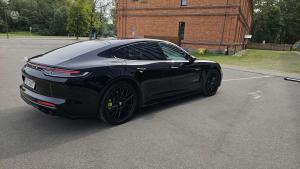 Melns Porsche Panamera 2023 Kauņa, ar dzinēja tilpumu 2.89 L un nobraukumu 22 tūkst. km par 73995 €, foto 4 vietnē AUTOMOTO.COM.LV