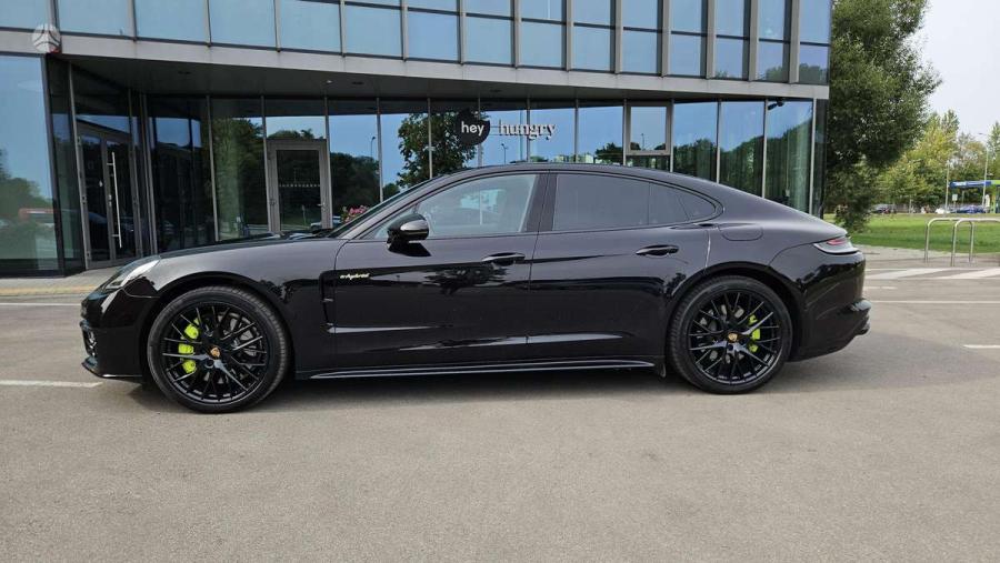 Melns Porsche Panamera 2023 Kauņa, ar dzinēja tilpumu 2.89 L un nobraukumu 22 tūkst. km par 73995 €, foto 5 vietnē AUTOMOTO.COM.LV