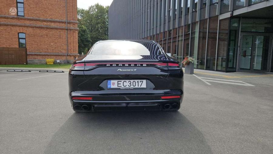 Melns Porsche Panamera 2023 Kauņa, ar dzinēja tilpumu 2.89 L un nobraukumu 22 tūkst. km par 73995 €, foto 7 vietnē AUTOMOTO.COM.LV