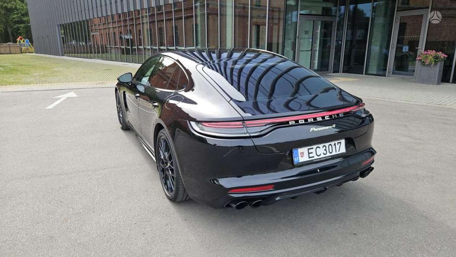 Melns Porsche Panamera 2023 Kauņa, ar dzinēja tilpumu 2.89 L un nobraukumu 22 tūkst. km par 73995 €, foto 8 vietnē AUTOMOTO.COM.LV