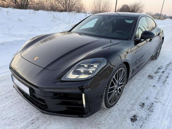 Black Porsche Panamera 2024 in Klaipeda, with an engine capacity of 2.89 L and mileage of 33 thousand km for 108900 €, photo 1 on AUTOMOTO.COM.LV