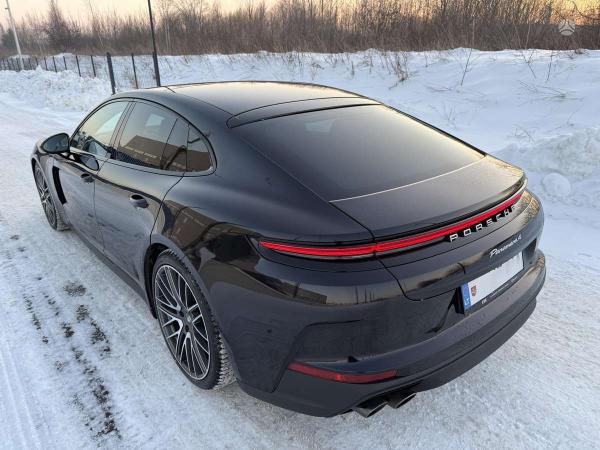 Black Porsche Panamera 2024 in Klaipeda, with an engine capacity of 2.89 L and mileage of 33 thousand km for 108900 €, photo 7 on AUTOMOTO.COM.LV