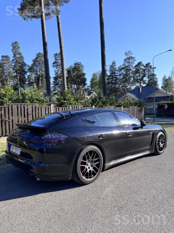 Black Porsche Panamera 2010 in Riga, with an engine capacity of 4.80 L and mileage of 206 thousand km for 23750 €, photo 1 on AUTOMOTO.COM.LV