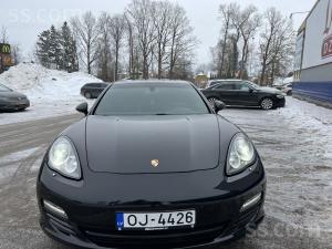 Melns Porsche Panamera 2010 Jelgava, ar dzinēja tilpumu 4.80 L un nobraukumu 252 tūkst. km par 17000 €, foto 10 vietnē AUTOMOTO.COM.LV