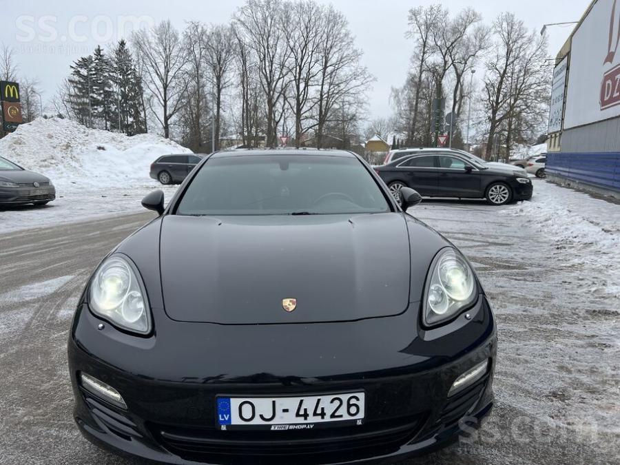Melns Porsche Panamera 2010 Jelgava, ar dzinēja tilpumu 4.80 L un nobraukumu 252 tūkst. km par 17000 €, foto 10 vietnē AUTOMOTO.COM.LV