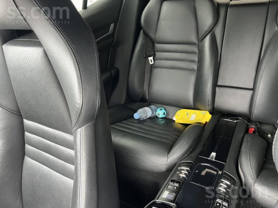 Melns Porsche Panamera 2010 Jelgava, ar dzinēja tilpumu 4.80 L un nobraukumu 252 tūkst. km par 17000 €, foto 21 vietnē AUTOMOTO.COM.LV