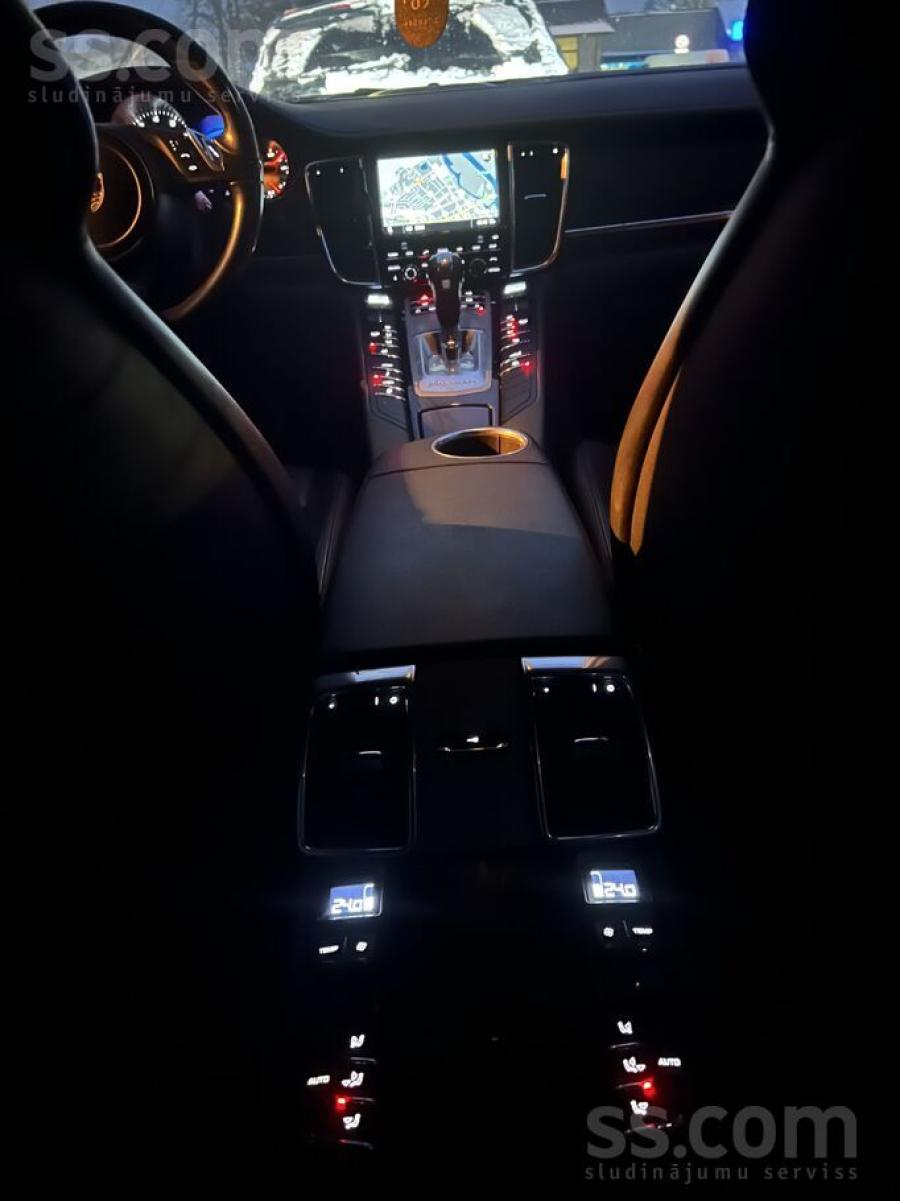 Melns Porsche Panamera 2010 Jelgava, ar dzinēja tilpumu 4.80 L un nobraukumu 252 tūkst. km par 17000 €, foto 27 vietnē AUTOMOTO.COM.LV