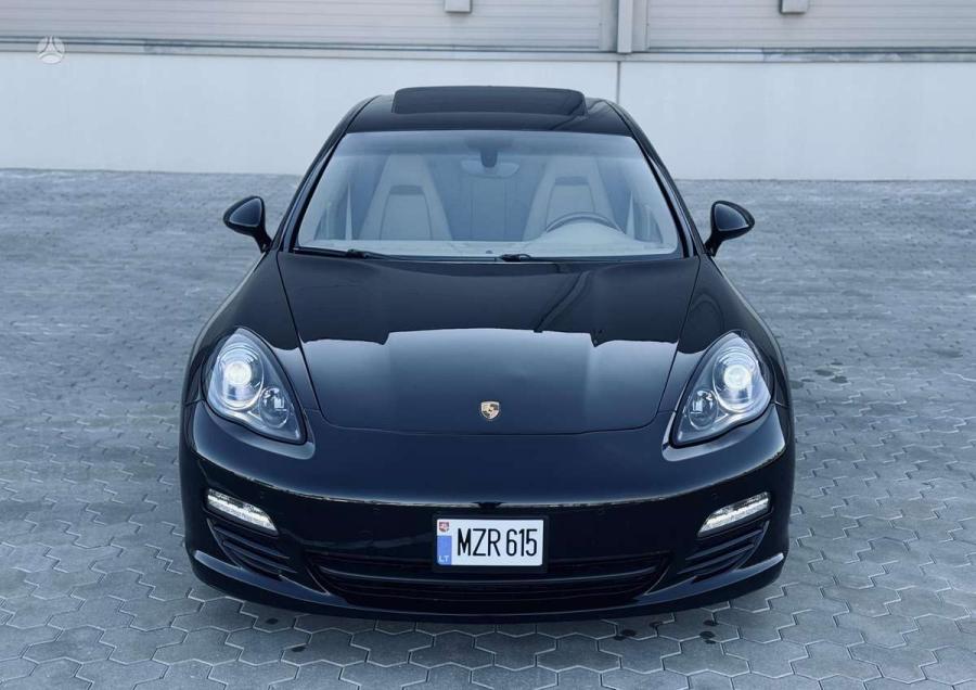 Melns Porsche Panamera 2011 Kauņa, ar dzinēja tilpumu 3.60 L un nobraukumu 210 tūkst. km par 14950 €, foto 10 vietnē AUTOMOTO.COM.LV