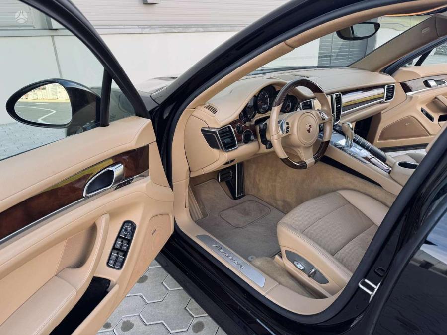 Melns Porsche Panamera 2011 Kauņa, ar dzinēja tilpumu 3.60 L un nobraukumu 210 tūkst. km par 14950 €, foto 11 vietnē AUTOMOTO.COM.LV