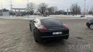 Melns Porsche Panamera 2011 Rīga, ar dzinēja tilpumu 3.60 L un nobraukumu 185 tūkst. km par 15500 €, foto 5 vietnē AUTOMOTO.COM.LV