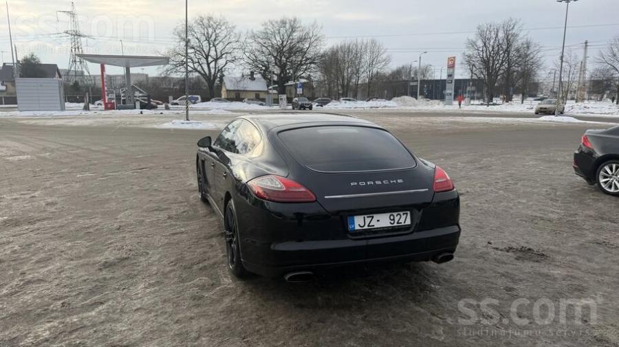 Melns Porsche Panamera 2011 Rīga, ar dzinēja tilpumu 3.60 L un nobraukumu 185 tūkst. km par 15500 €, foto 5 vietnē AUTOMOTO.COM.LV