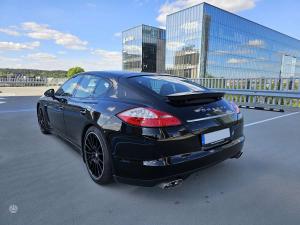 Melns Porsche Panamera 2012 Viļņa, ar dzinēja tilpumu 3.00 L un nobraukumu 267 tūkst. km par 21500 €, foto 7 vietnē AUTOMOTO.COM.LV