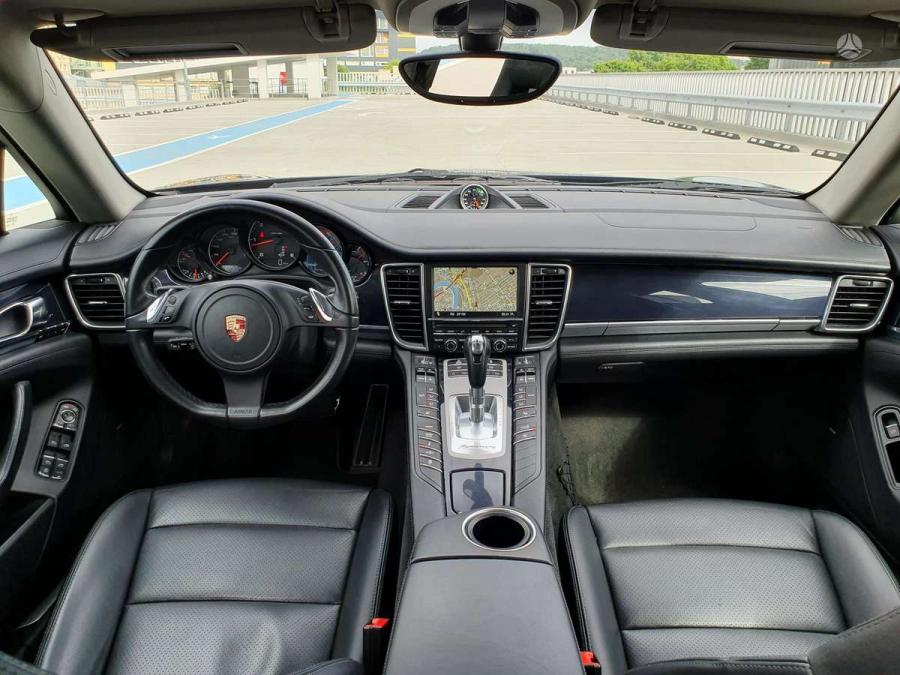 Melns Porsche Panamera 2012 Viļņa, ar dzinēja tilpumu 3.00 L un nobraukumu 267 tūkst. km par 21500 €, foto 16 vietnē AUTOMOTO.COM.LV