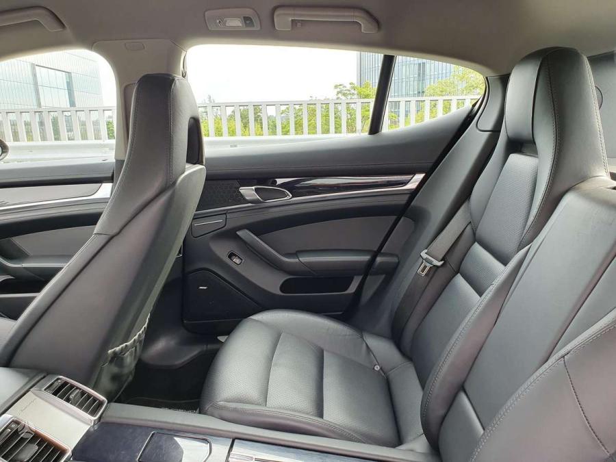Melns Porsche Panamera 2012 Viļņa, ar dzinēja tilpumu 3.00 L un nobraukumu 267 tūkst. km par 21500 €, foto 21 vietnē AUTOMOTO.COM.LV