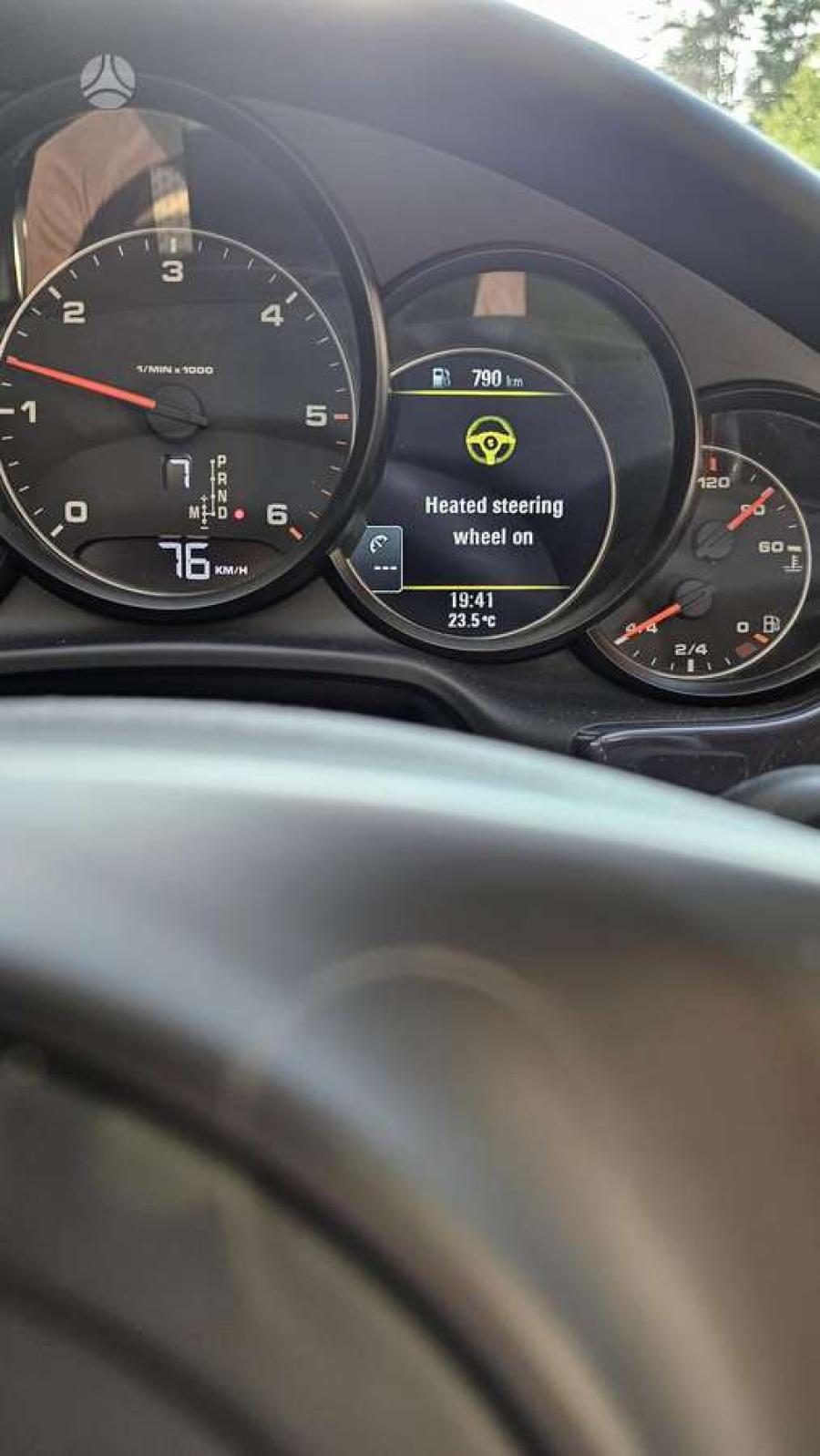 Melns Porsche Panamera 2012 Viļņa, ar dzinēja tilpumu 3.00 L un nobraukumu 267 tūkst. km par 21500 €, foto 26 vietnē AUTOMOTO.COM.LV