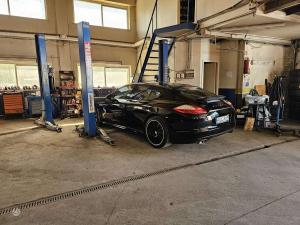 Melns Porsche Panamera 2012 Viļņa, ar dzinēja tilpumu 3.00 L un nobraukumu 267 tūkst. km par 21500 €, foto 38 vietnē AUTOMOTO.COM.LV