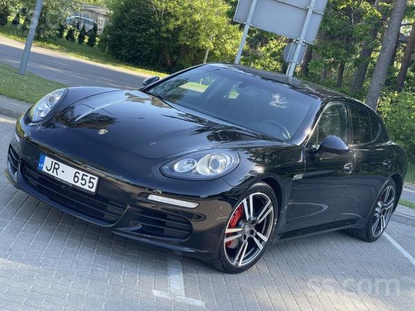 Black Porsche Panamera 2014 in Jurmala, with an engine capacity of 3.00 L and mileage of 0 thousand km for 21450 €, photo 1 on AUTOMOTO.COM.LV