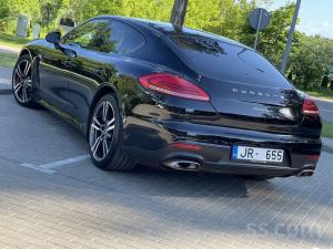 Black Porsche Panamera 2014 in Jurmala, with an engine capacity of 3.00 L and mileage of 0 thousand km for 21450 €, photo 3 on AUTOMOTO.COM.LV