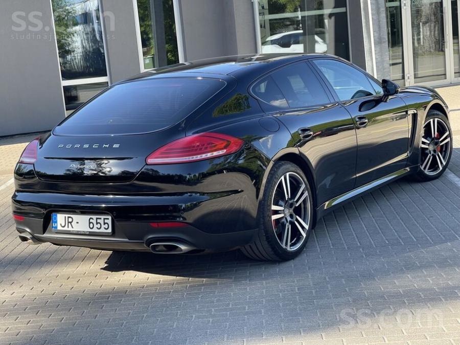 Black Porsche Panamera 2014 in Jurmala, with an engine capacity of 3.00 L and mileage of 0 thousand km for 21450 €, photo 5 on AUTOMOTO.COM.LV