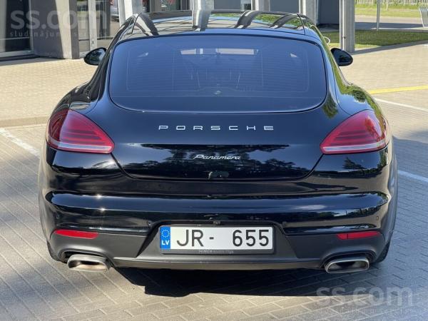 Black Porsche Panamera 2014 in Jurmala, with an engine capacity of 3.00 L and mileage of 0 thousand km for 21450 €, photo 10 on AUTOMOTO.COM.LV
