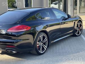 Black Porsche Panamera 2014 in Jurmala, with an engine capacity of 3.00 L and mileage of 0 thousand km for 21450 €, photo 12 on AUTOMOTO.COM.LV