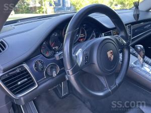 Black Porsche Panamera 2014 in Jurmala, with an engine capacity of 3.00 L and mileage of 0 thousand km for 21450 €, photo 21 on AUTOMOTO.COM.LV
