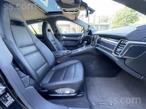 Black Porsche Panamera 2014 in Jurmala, with an engine capacity of 3.00 L and mileage of 0 thousand km for 21450 €, photo 26 on AUTOMOTO.COM.LV