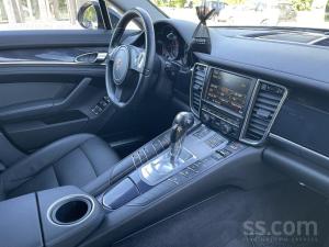 Black Porsche Panamera 2014 in Jurmala, with an engine capacity of 3.00 L and mileage of 0 thousand km for 21450 €, photo 27 on AUTOMOTO.COM.LV