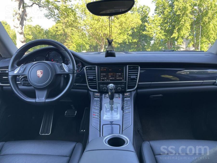 Black Porsche Panamera 2014 in Jurmala, with an engine capacity of 3.00 L and mileage of 0 thousand km for 21450 €, photo 35 on AUTOMOTO.COM.LV